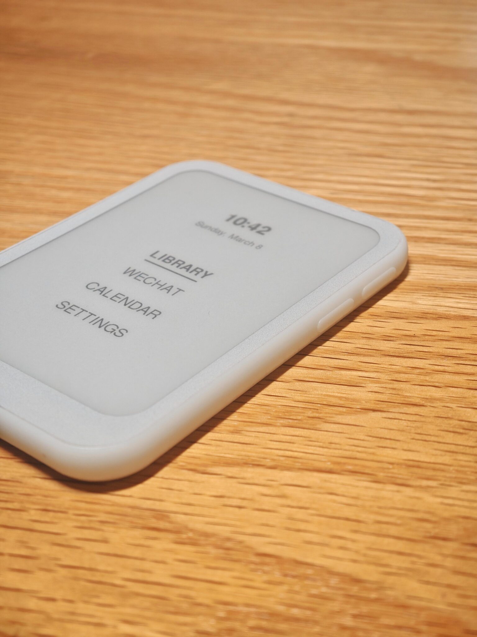 Preview: The EEGOGO A4 and P4 a new micro EINK reader from China