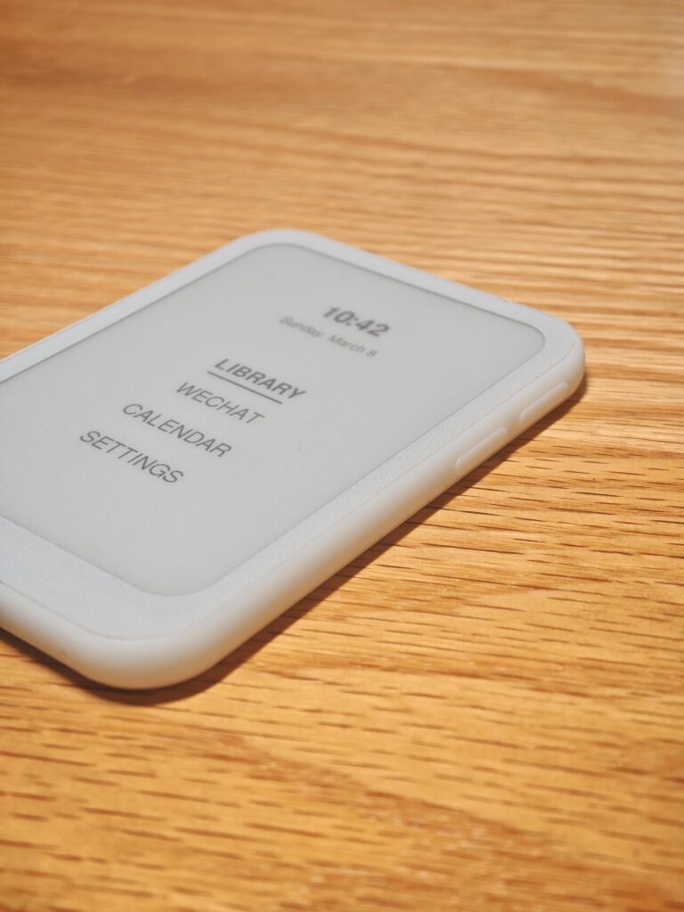 Preview: The EEGOGO A4 and P4 a new micro EINK reader from China